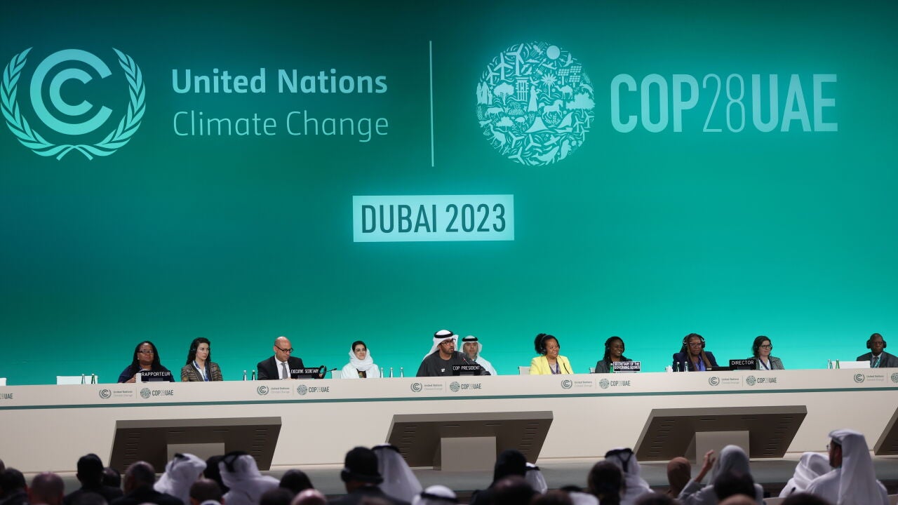 La COP28 abre la puerta al fin de la era de los combustibles fósiles ...