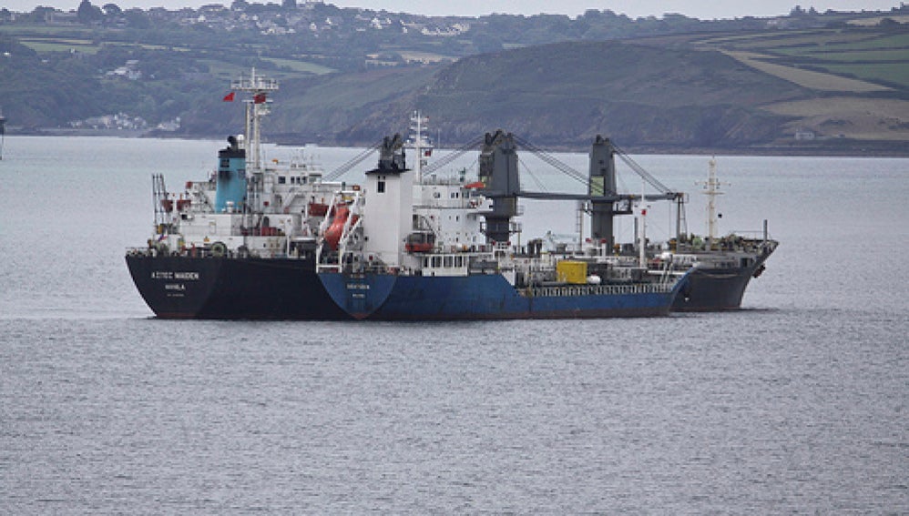 El buque 'Aztec Maiden' sufre una accidente con riesgo de fuga en aguas ...