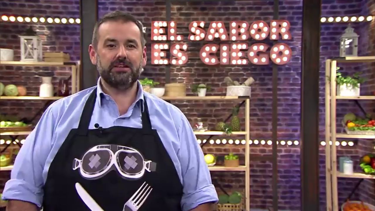 Vídeo: ¿Qué libro está leyendo el cocinero David de Jorge? | CREA LECTURA